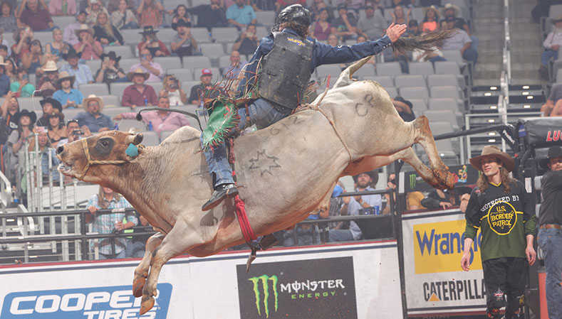 PBR | Ridin Solo takes lead in YETI World Champion Bull Race