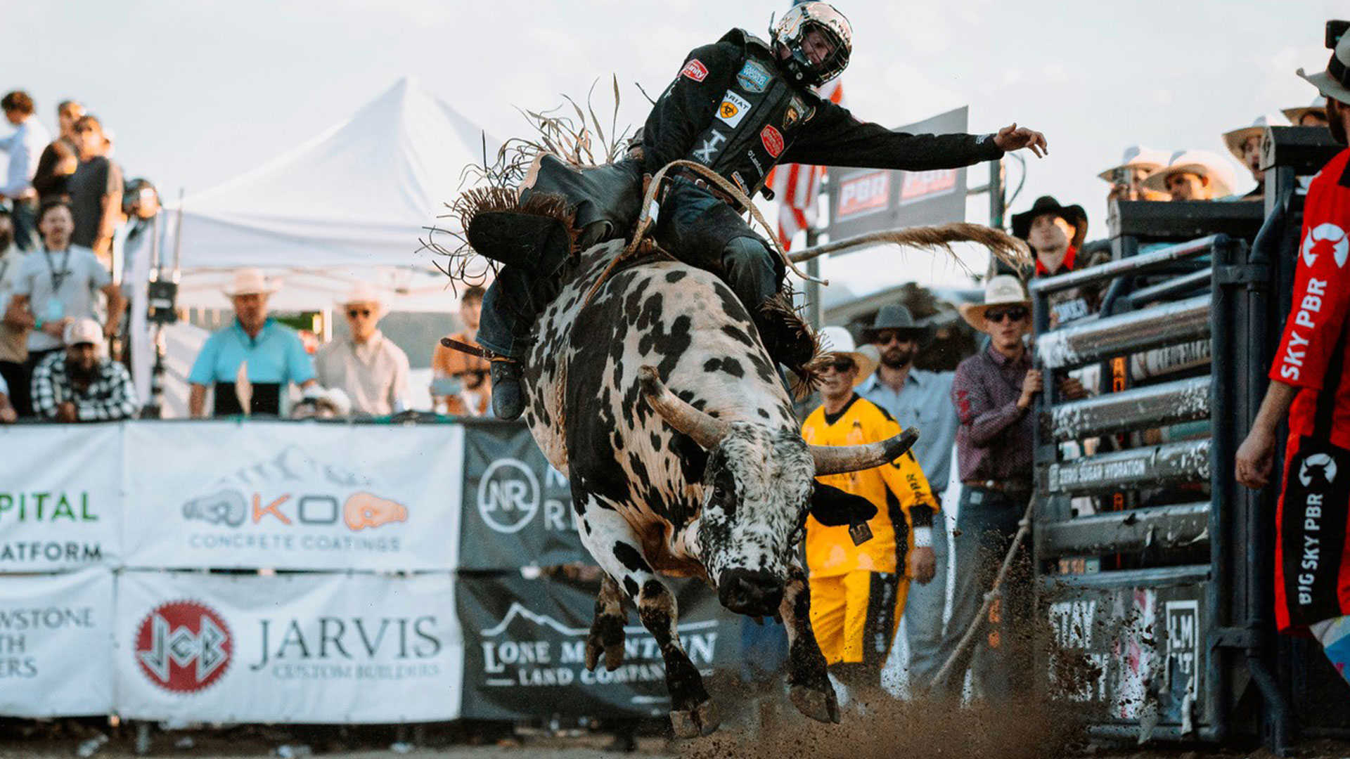 PBR | Texas Rattler Brady Fielder wins round 1 of Big Sky PBR