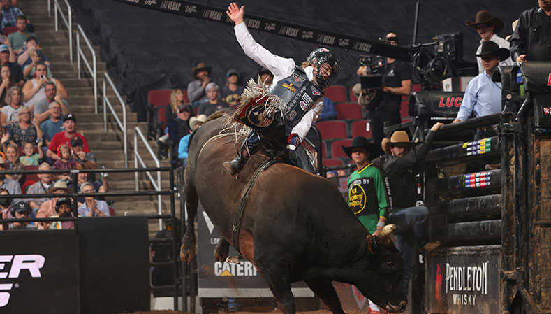 PBR | Oklahoma Freedom defeat Kansas City Outlaws to move to No. 3 in ...