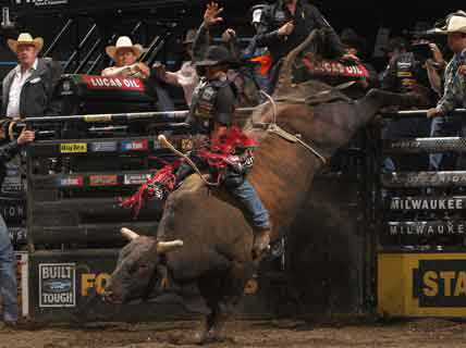 PBR | Lima leads PBR event in Milwaukee after Day 1