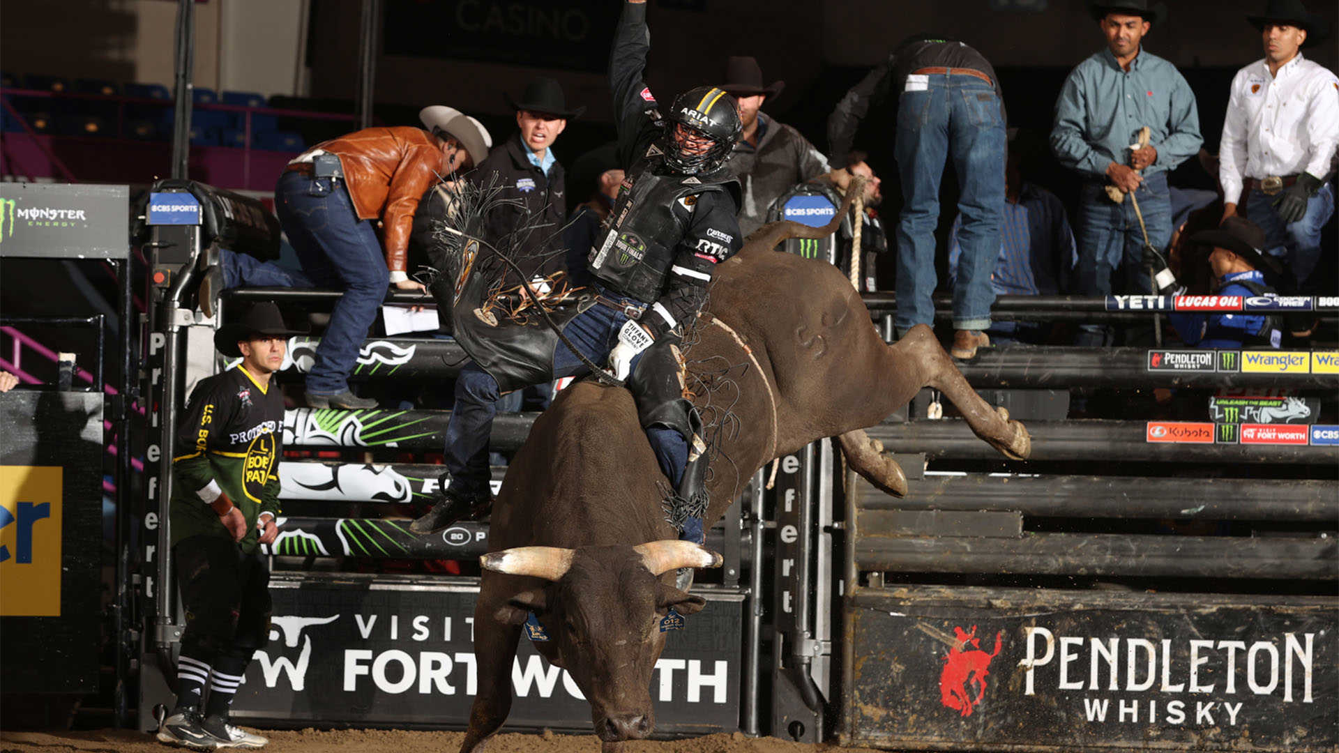 PBR | Cody Jesus seizes Round 1 win amidst sold-out crowd in Johnstown ...