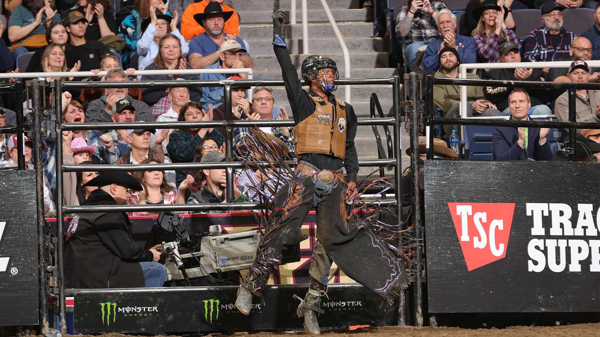 PBR | What to Watch For: Reserved Kaiden Loud letting his riding do the ...