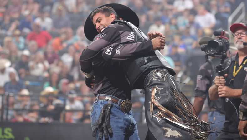 PBR | Undefeated Arizona Ridge Riders clinch PBR Outlaw Days event win ...