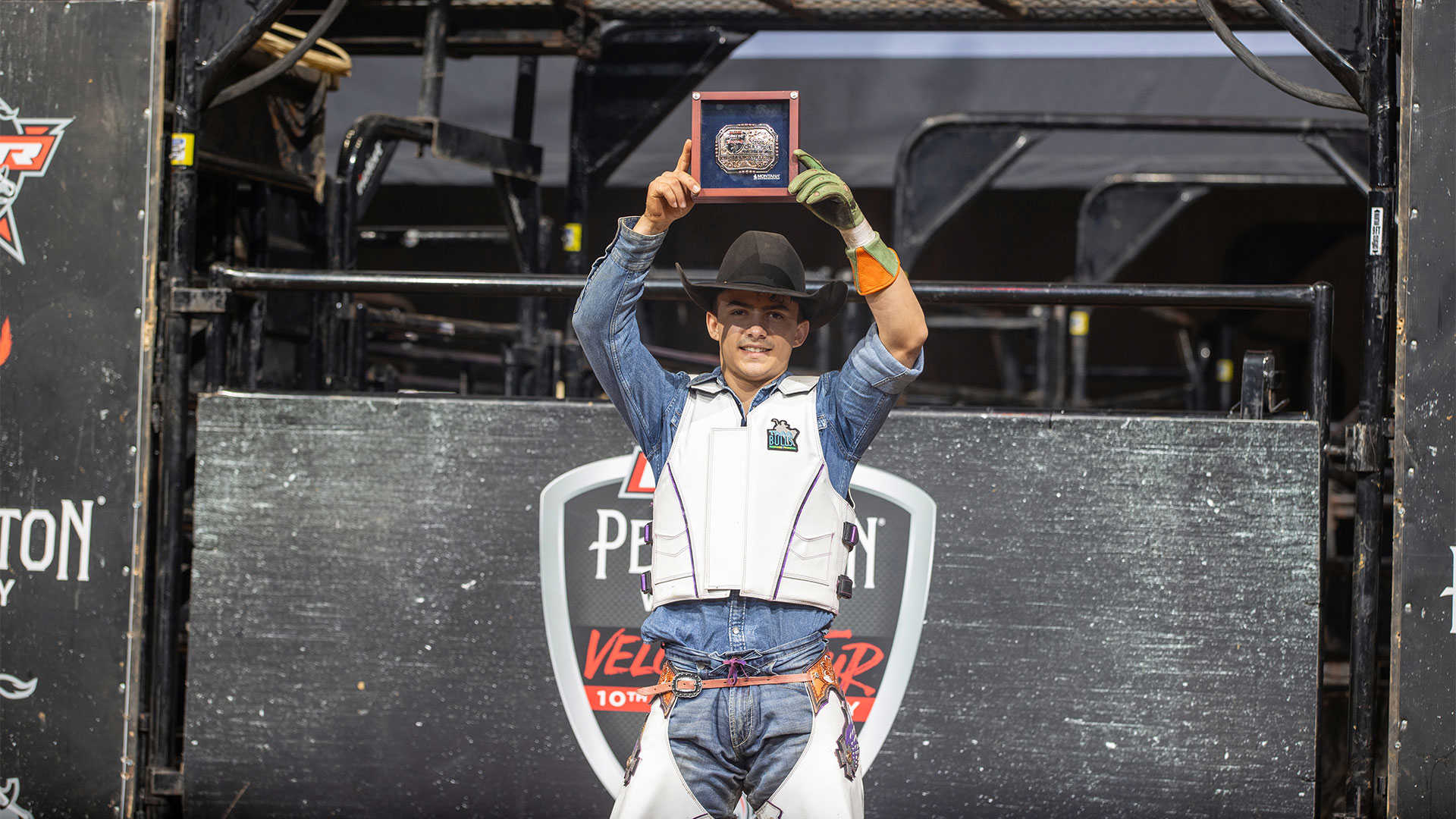 PBR | Pendleton Whisky Velocity Tour bucks back to Knoxville, Tennessee ...