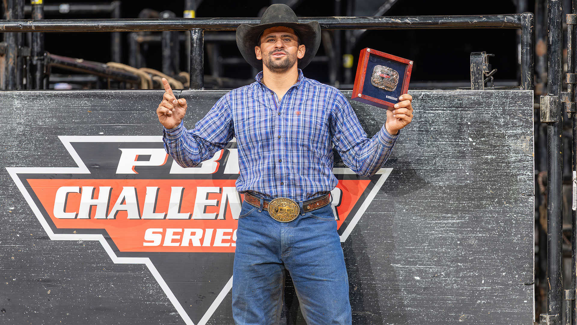 PBR | Brazilian cowboy Alex Junior da Silva collects first win of 2025 ...