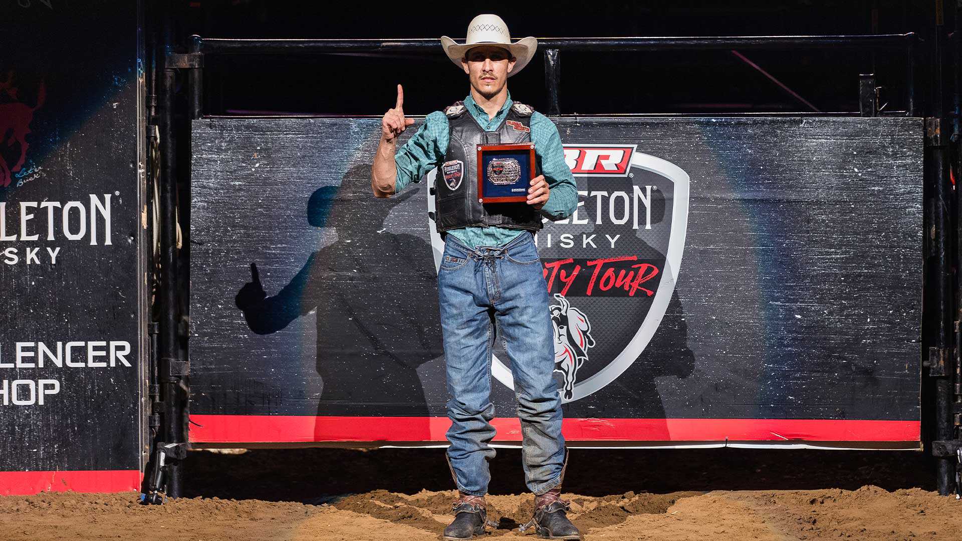 PBR | Flavio Zivieri wins PBR Pendleton Whisky Velocity Tour event in Lincoln, Nebraska