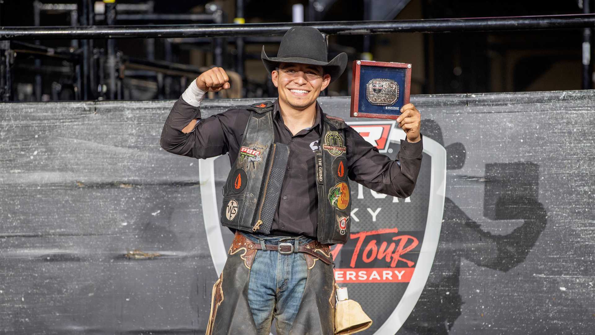 PBR | Andrew Alvidrez wins PBR Bangor in championship round