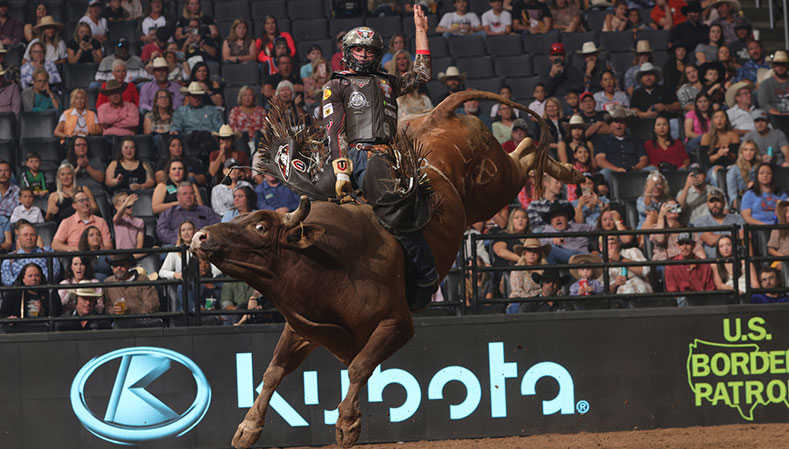 PBR | Early momentum propels Missouri Thunder to victory against ...