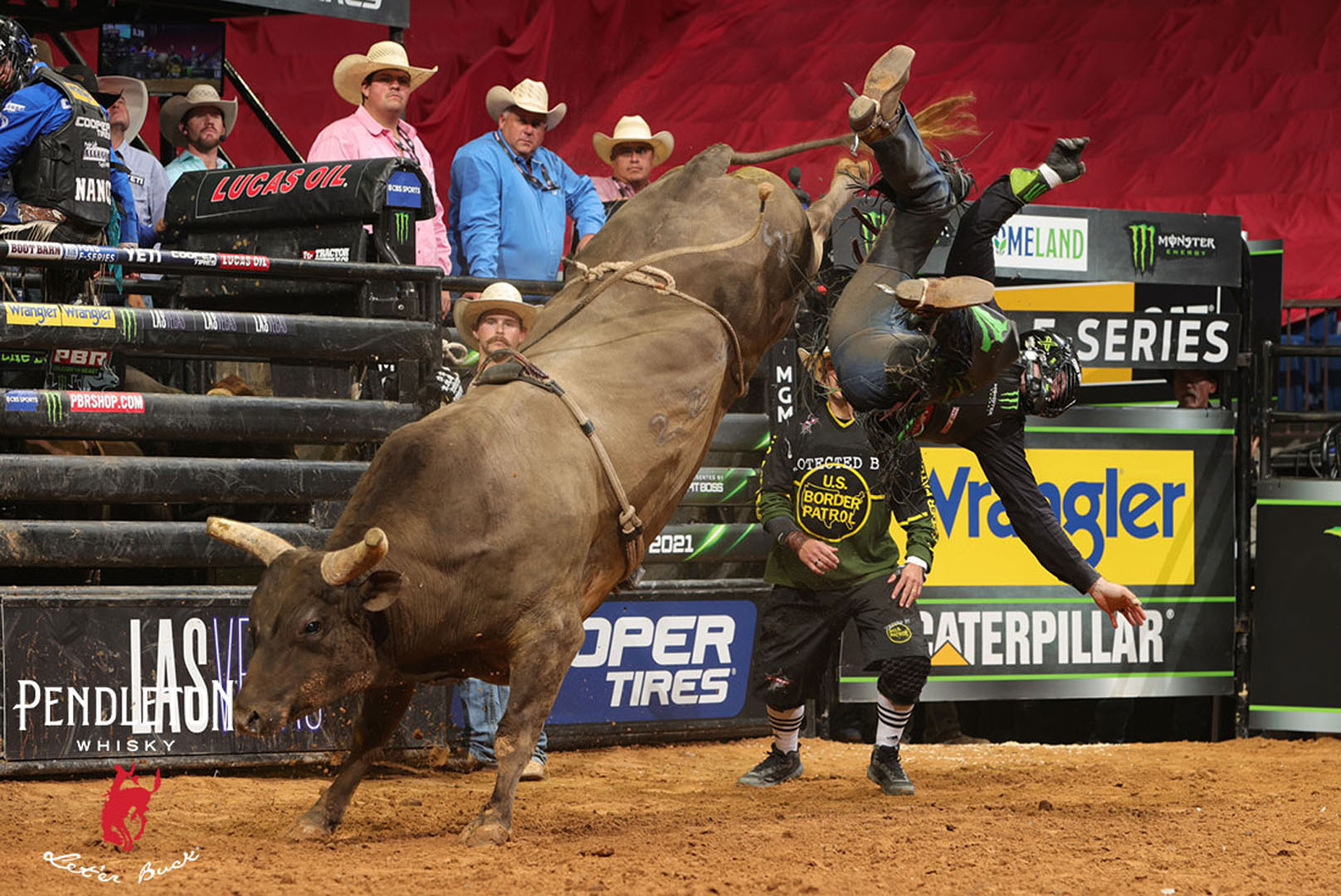 PBR | Pendleton Shot of the Night: Tulsa, night 1