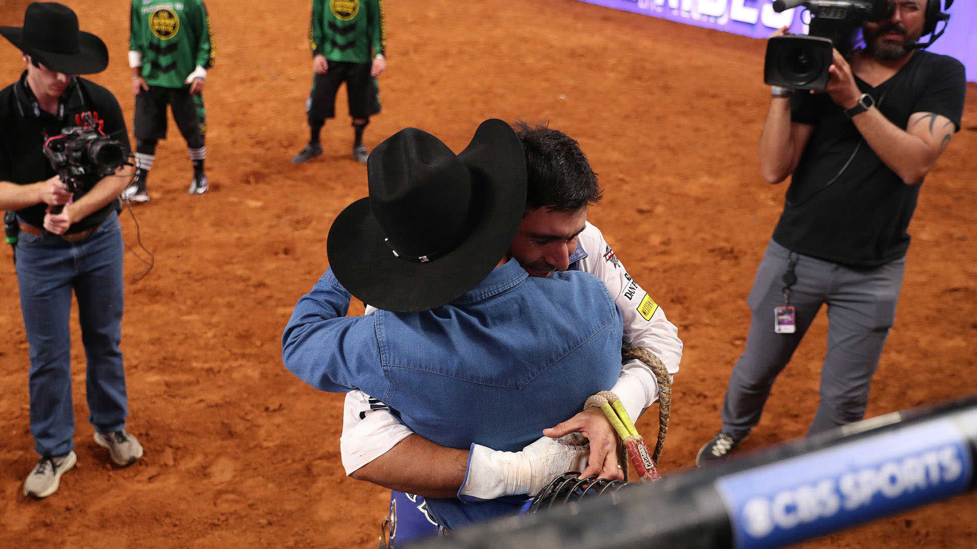 PBR | #InCaseYouMissedIt: Alves rides No. 500, Leme wins MVP title and PBR Teams Championship ...