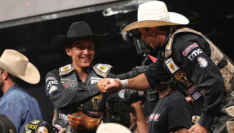 PBR | Texas goes perfect 5-for-5; playoff race intensifies with Top 5 ...