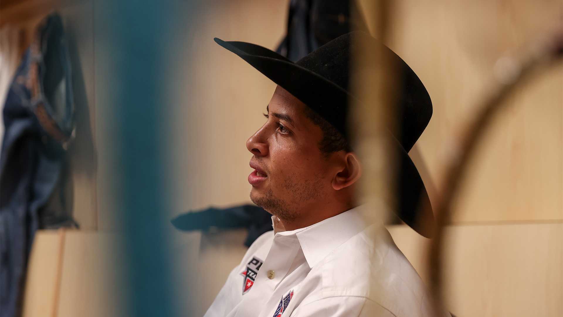 PBR | Elizmar Jeremias wins PBR Stockyards Showcase