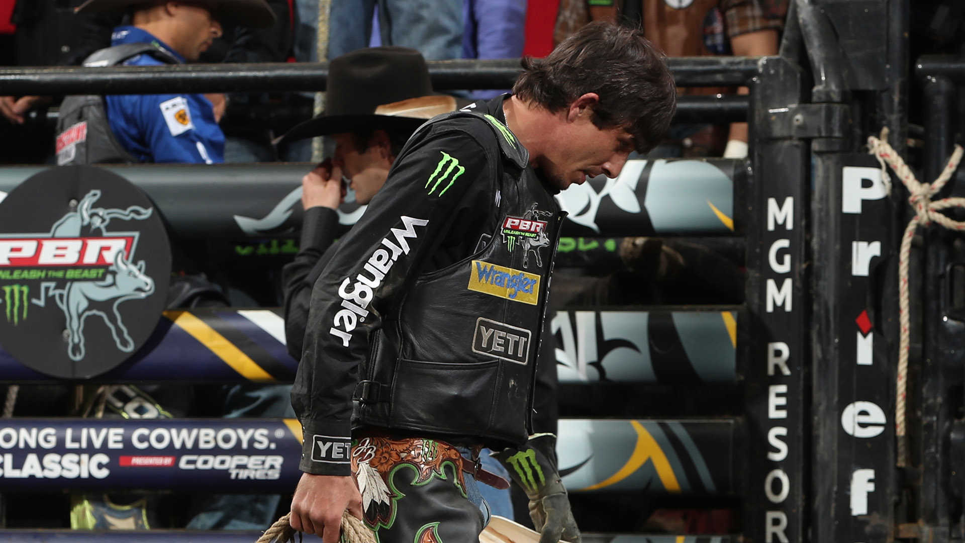 PBR | Mauney attempts to ride with rib injuries; Taylor misses 15/15 ...