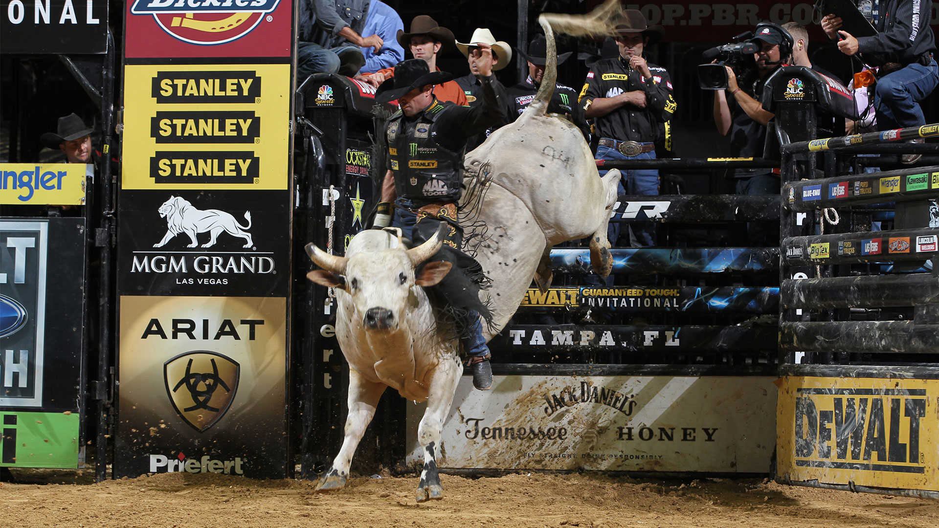 PBR | PBR’s premier tour returns to Tampa after a 13-Year hiatus on Jan ...